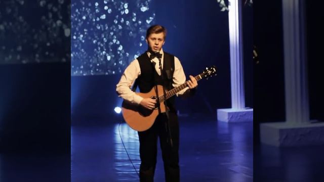 Антонов Александр - Не нам судить (слова и музыка А.Антонова)