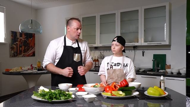 Салат летний/ рецепт для питания детей с онкологическими заболеваниями