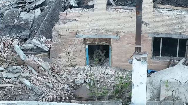 Передвижение штурмовиков. Часов Яр.