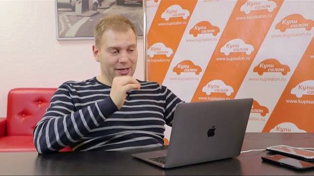 Opel Zafira - перетяжка дубового пластика на торпедо и подушки руля в натуральную кожу 2022