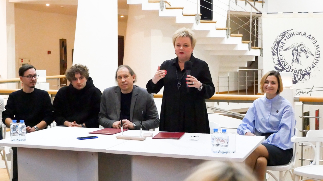 Поздравляем коллектив театра «Школа драматического искусства» с 35-летием!