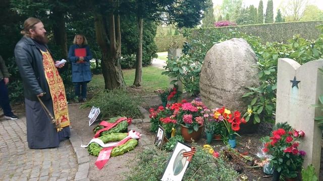 Могила Советских солдат в Орхусе, Дания. 9 мая 2020