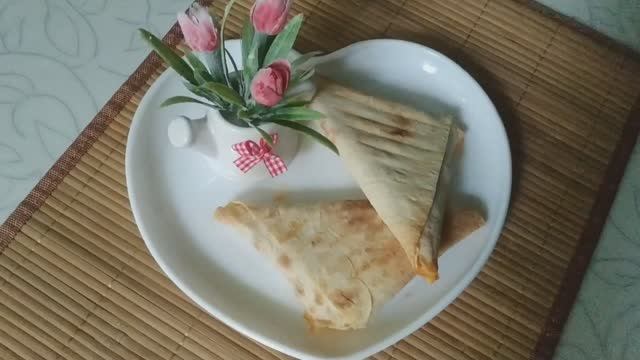 Конвертики из лаваша с начинкой за 10 минут. Их захочет приготовить даже самый ленивый мужчина