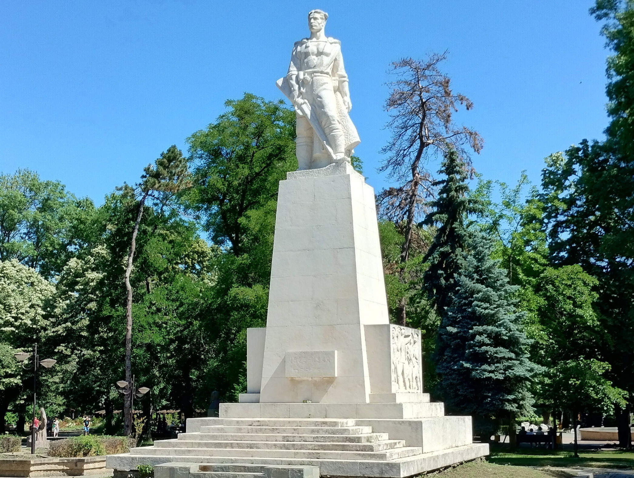 НАШАТА БЪЛГАРИЯ ПРЕЗ ЮНИ - ЦЯЛАТА В ЗЕЛЕНО ! /част 12/ Карнобат - Комунари