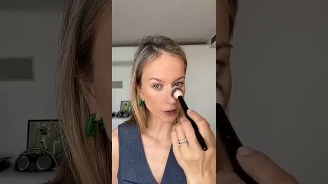 Онлайн курс по макияжу. 3 урок "Эффектные стрелки" от топ визажиста Ольги Фокс