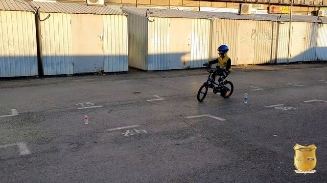 Первая поездка Артема на 2х колесном велосипеде  2019 год. г. Суровикино.