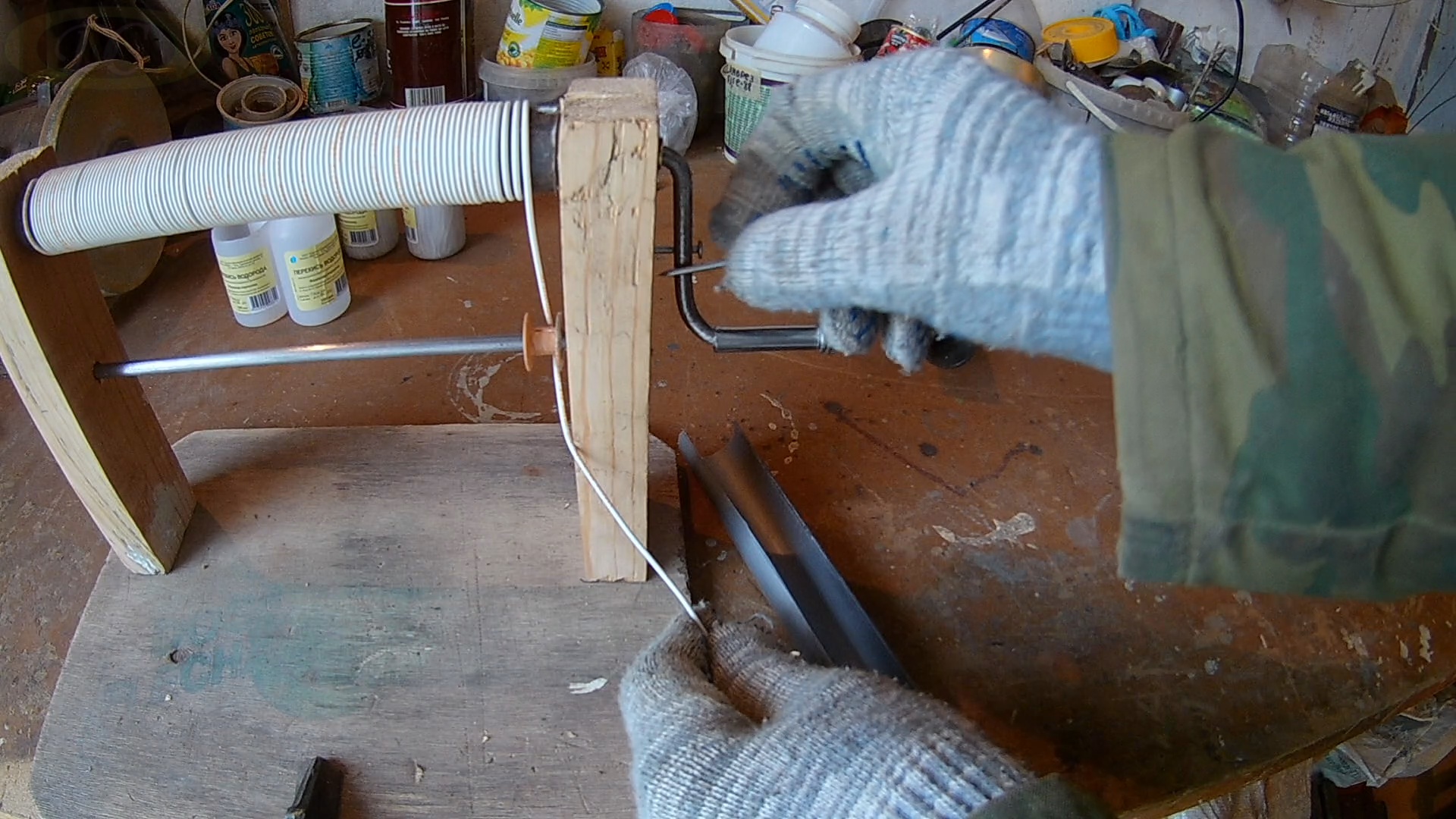 Станок для резки проволоки своими руками для подвязки винограда.