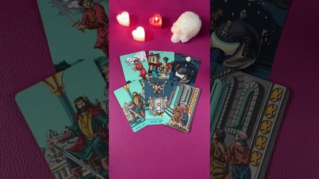 ТАРО. ЧЕГО ЕМУ НЕ ХВАТАЕТ В ЖИЗНИ ?Таро Онлайн Расклад