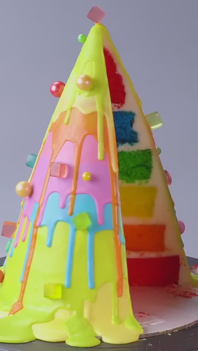 Радужный торт на день рождения