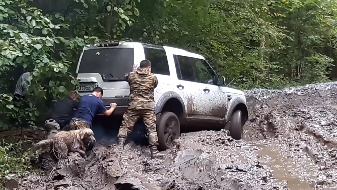 Land Rover Discovery 4 vs УАЗ Патриот Лучшие моменты