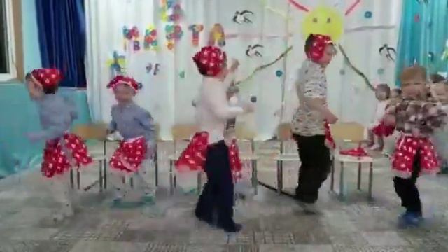 Бабушкин внук Максимка.