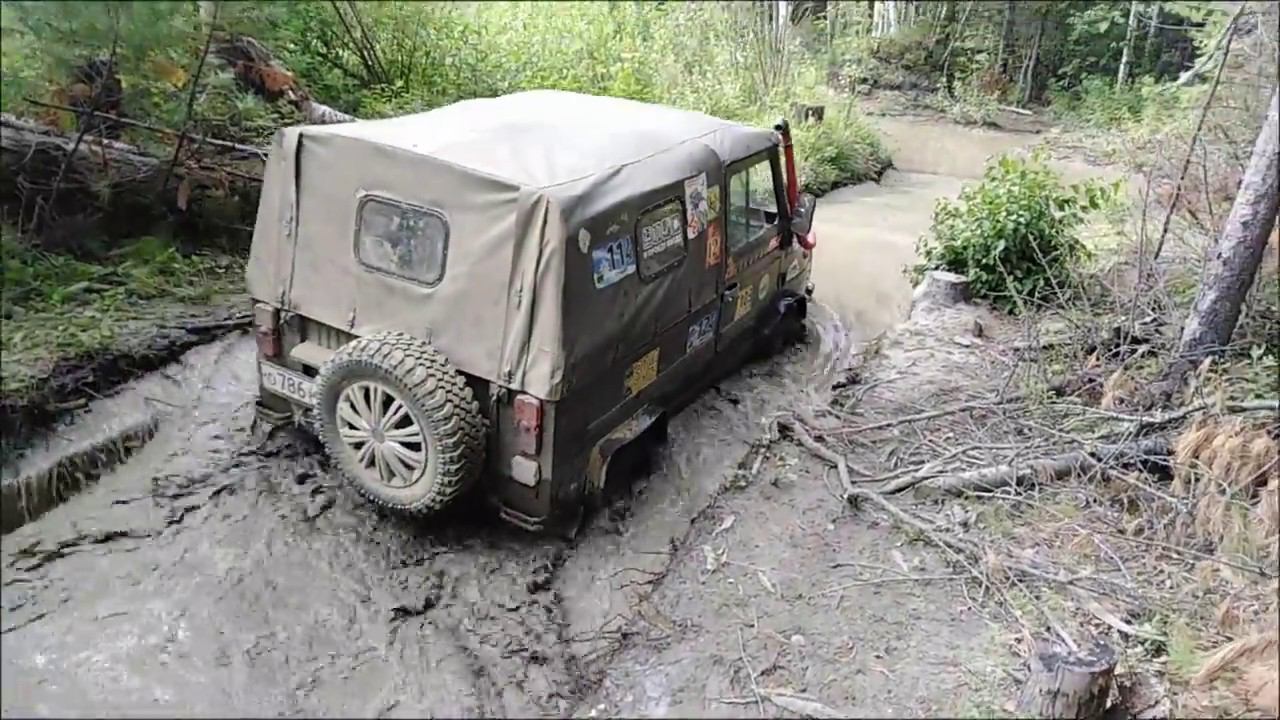 ЛуАЗы в брод по луже!