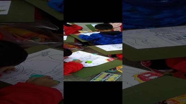Санчжоу урок рисования в парке