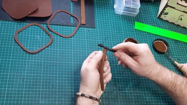 косметичка из кожи за 200 рублей