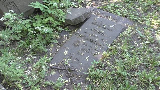 САНКТ-ПЕТЕРБУРГ. НЕМЕЦКОЕ КЛАДБИЩЕ (ЛЮТЕРАНСКОЕ). БЕСЕДКА ИЗ К\Ф "БРАТ"