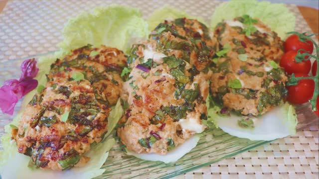 Бургеры из индейки с сыром фета и шпинатом