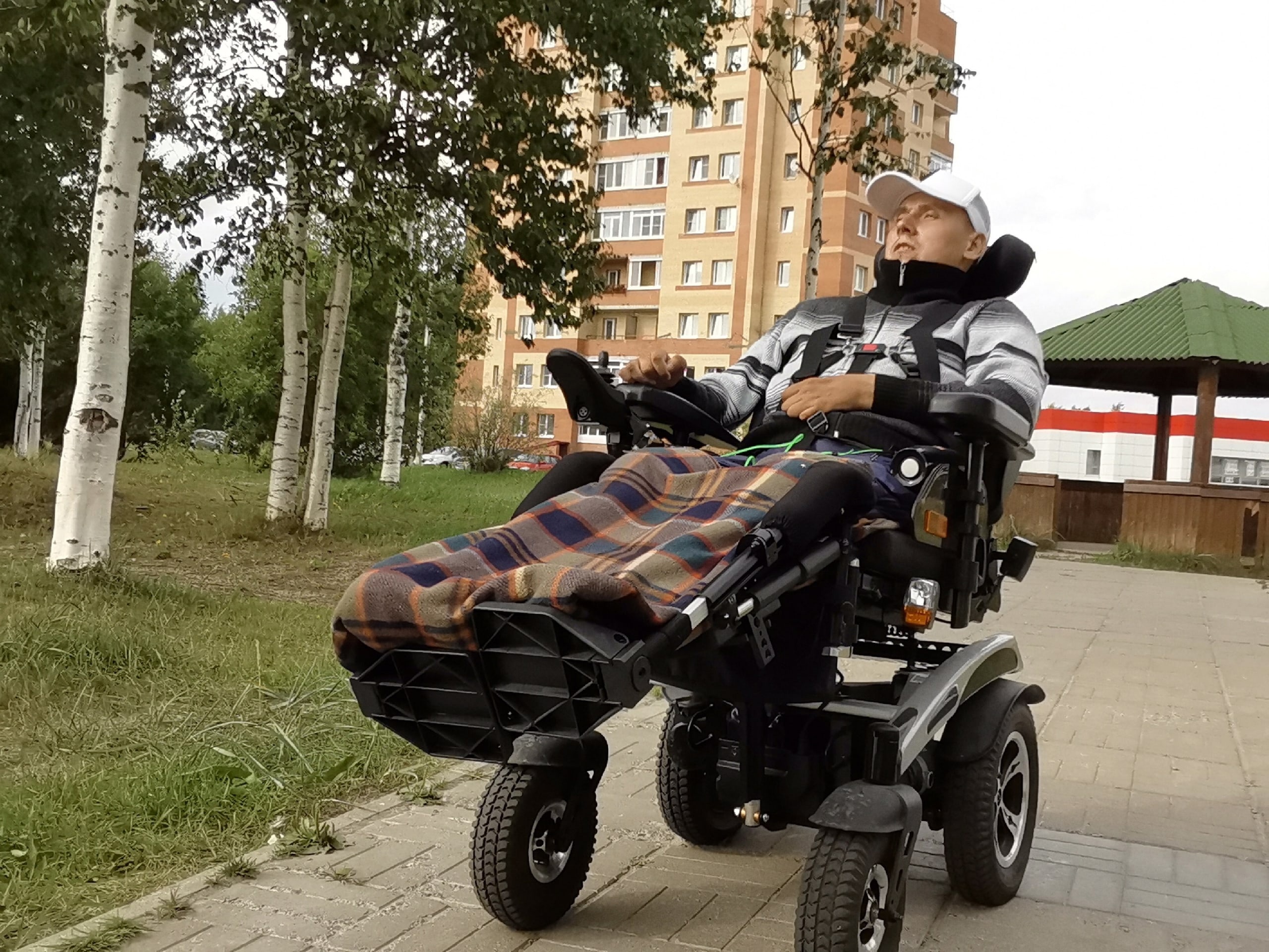 Приключение в Северодвинске: оазис спокойствия на севере. На электроколяске-инвалид 1 группы.