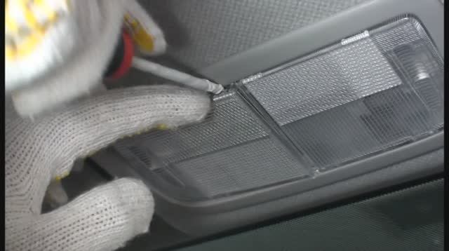 2.12 Замена ламп освещения салона