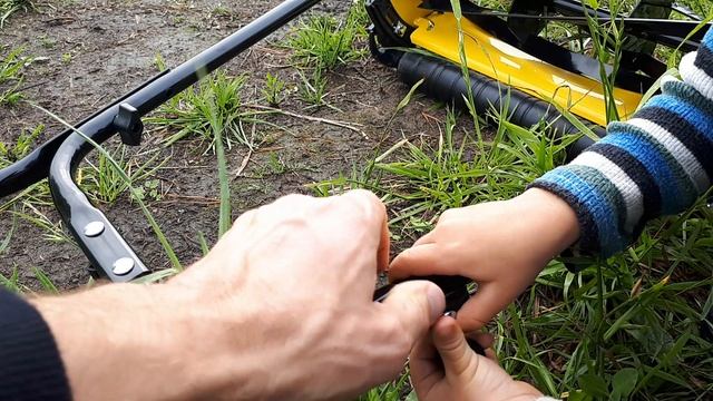 Механическая газонокосилка Champion MM4026