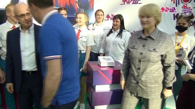 С.В.Кириенко открывает вещание Классного Радио РДШ  в Артеке и Орлёнке