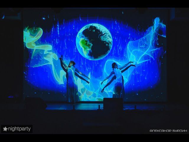 Танцевально-мультимедийное шоу "Сияние"