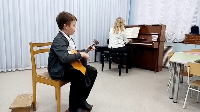 Борисов Василий. 8 лет. рнп "Молодец коня прил"