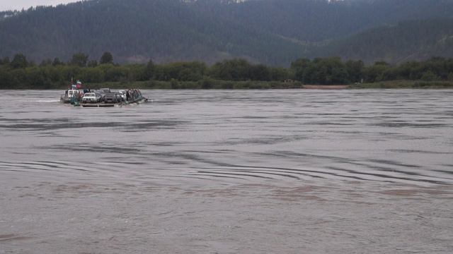 Паром через реку Селенга, Бурятия