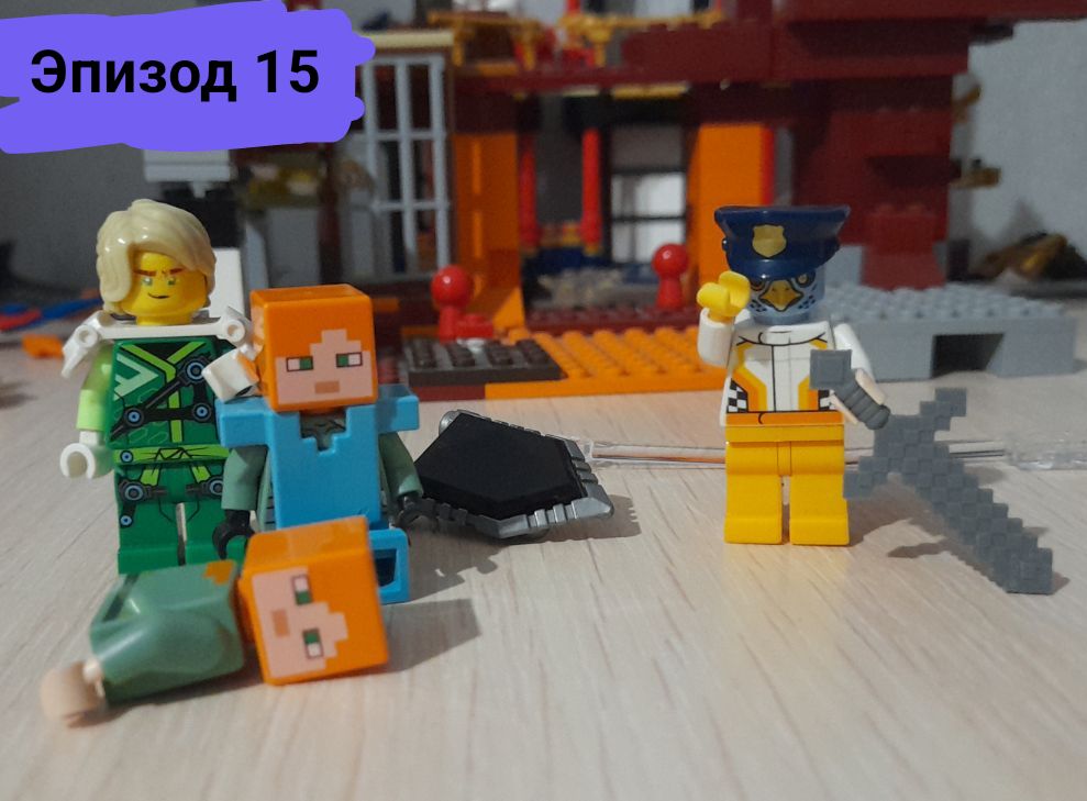 Приключение Ллойда 15 серия "майнкрафторский зал"