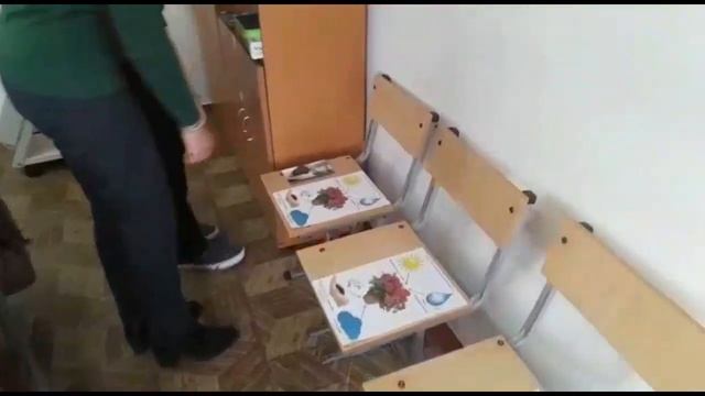 Фрагмент занятия в ГПД с обучающимися с ТМНР "Высадка комнатных цветов в вазон".