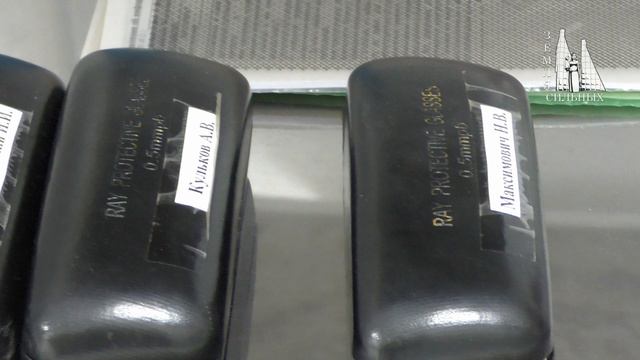 Его руки дороже золота