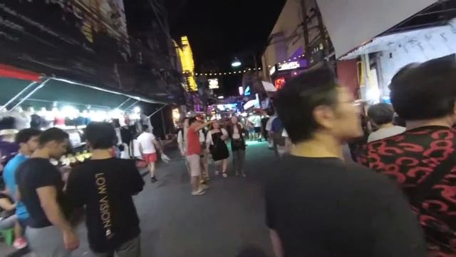Walking Street (Волкинг Стрит) - центр ночной жизни Паттайи