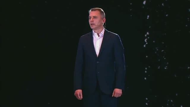 "Сегодня Бог проснулся на рассвете..."  - Игорь Петренко и Вероникa Кожухарова (саксофон)