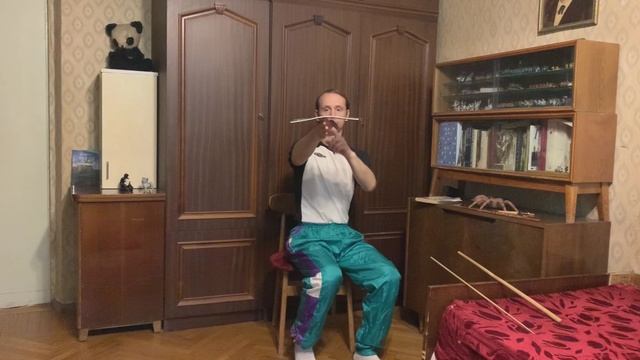 Горизонтальное уравновешивание предметов - упражнение на координацию движений