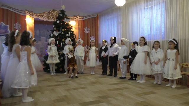 Как дети лечили Оленёнка - песня