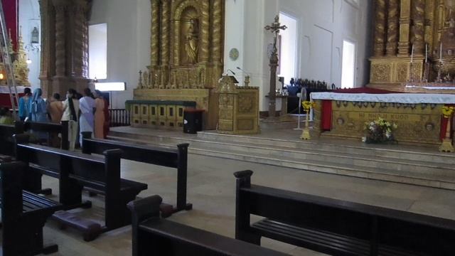 Индия, Гоа. Старый  Гоа. Католический храм Базилика Бом Джесус.