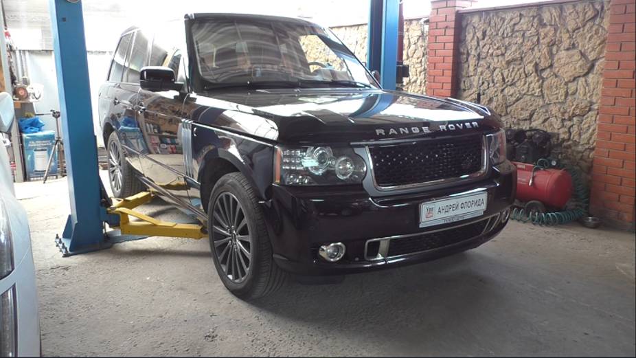 Как снять и помыть радиаторы на Range Rover Vogue 4,4 Ленд Ровер Вок 2010  1часть