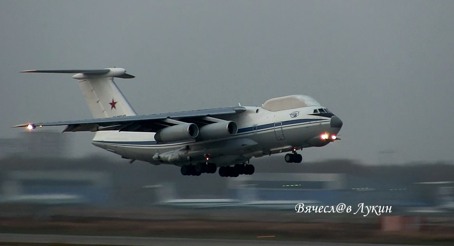 Вечерний вылет Ил-82 (Ил-76ВзПУ) RF-93646