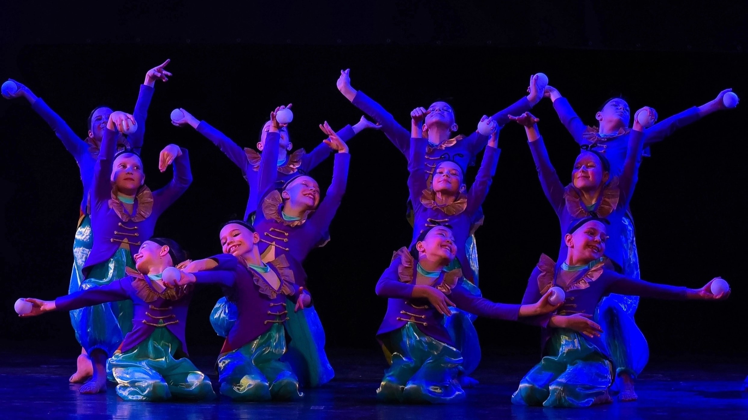 ОС Младшие "Светлая ночь" на фестивале We Dance