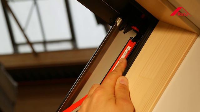 Паспортная табличка окна Roto Designo R4