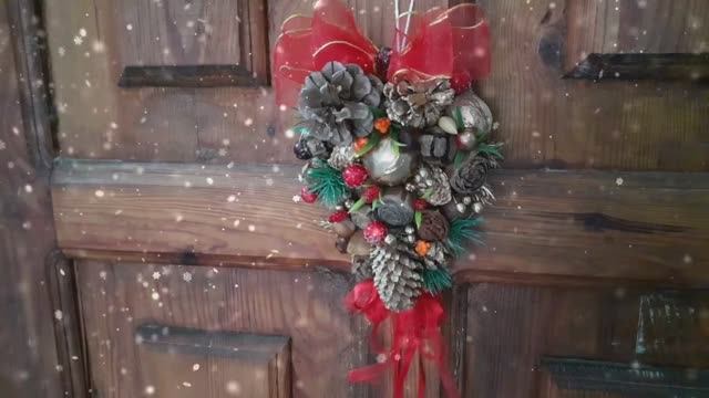 Новогоднее Украшение на дверь .