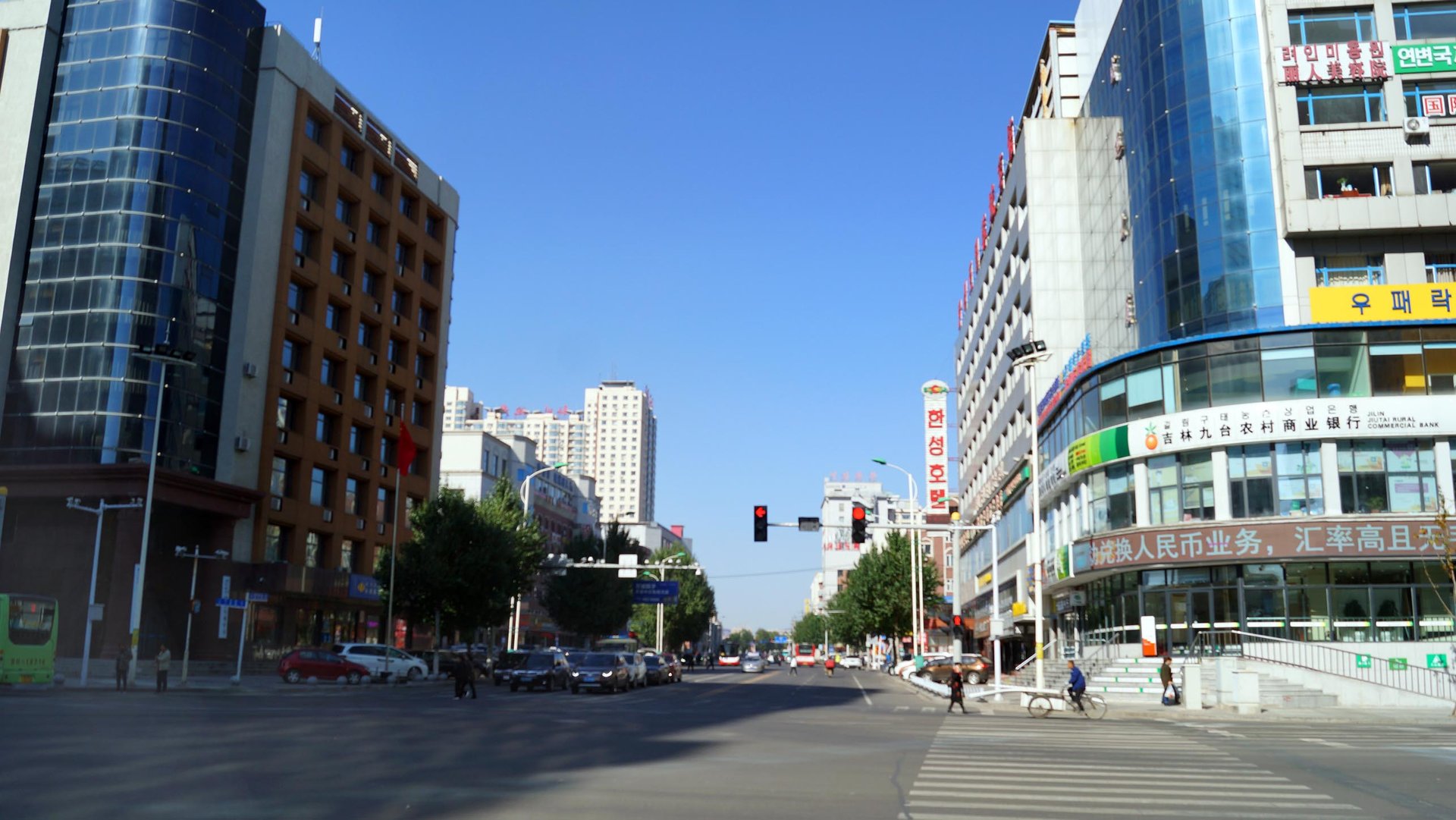 Прогулка по дневному Яньцзи.
Китай 18.10.2018 г.