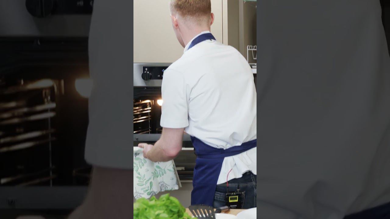 Готовим замороженные котлеты на сковороде Helper House сначала на плите, потом в духовке