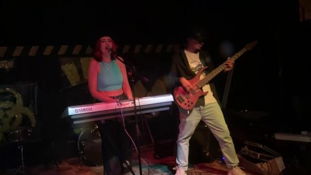 Avril Lavigne - Take Me Away (cover) by Unformy & Der Meister / live