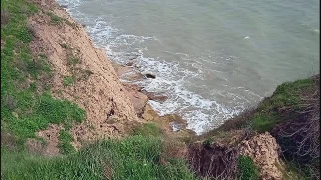 На крутых берегах Боспора Кимерийского  (Керченского проолива)