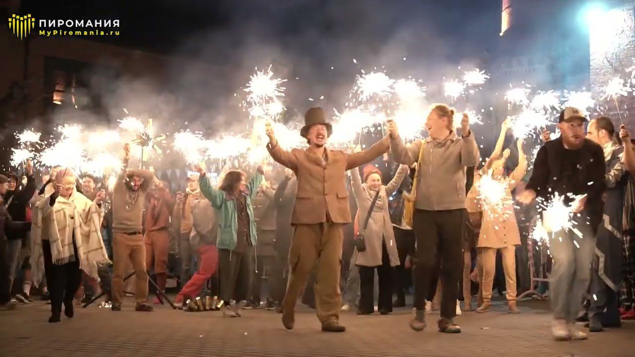 Театральный дворик. Тула. Ликерка лофт.  Церемония закрытия фестиваля.