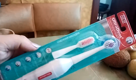 Обзор электрической зубной щётки за 99 рублей из Фикс Прайс.