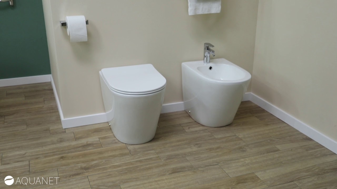 Санфаянс из коллекции Atago производства Aquanet.