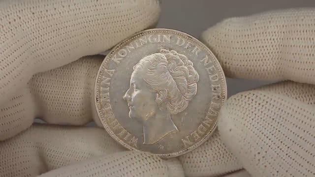 Нидерланды 2½ гульдена, 1932 года.