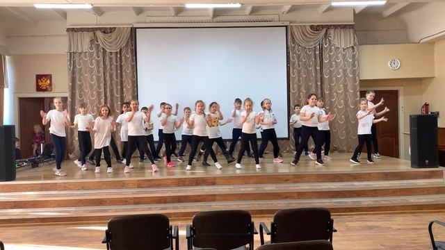 Красота и грация 2022. Танец 2Б