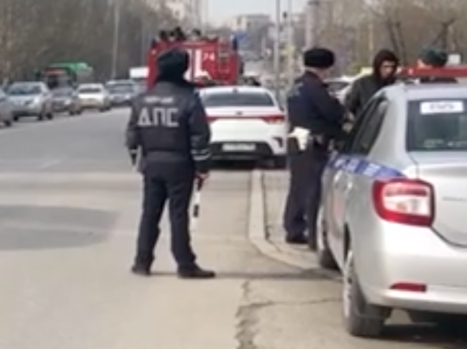 Водитель сбил ребенка на светофоре